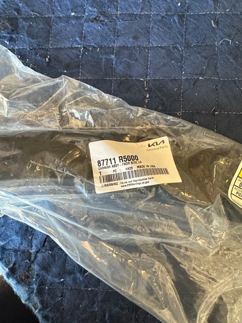Genuine Kia Wheel Opening Molding 87711-R5000 for sale online | eBay