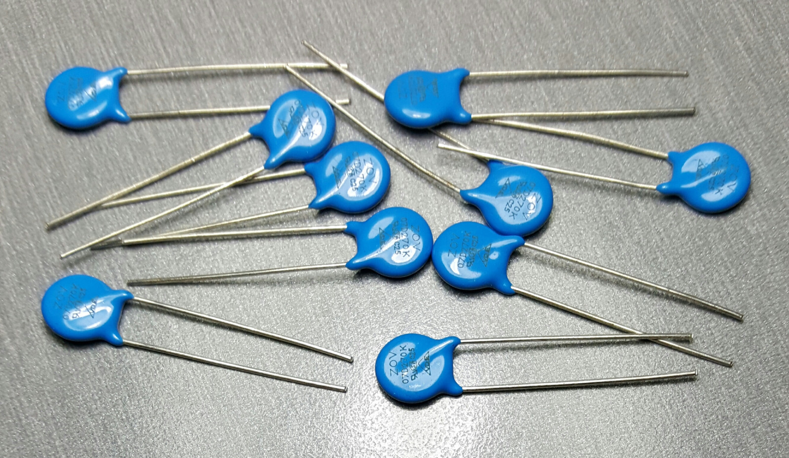 07D270K VARISTOR 27V 250A DISC 7MM Pack of 10 | eBay