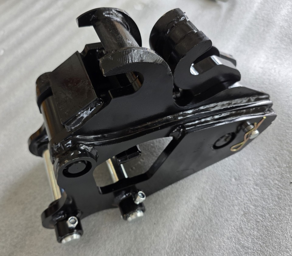 Hydraulic Quick Hitch Mini Excavators Attachments For 1-2 Ton Small ...