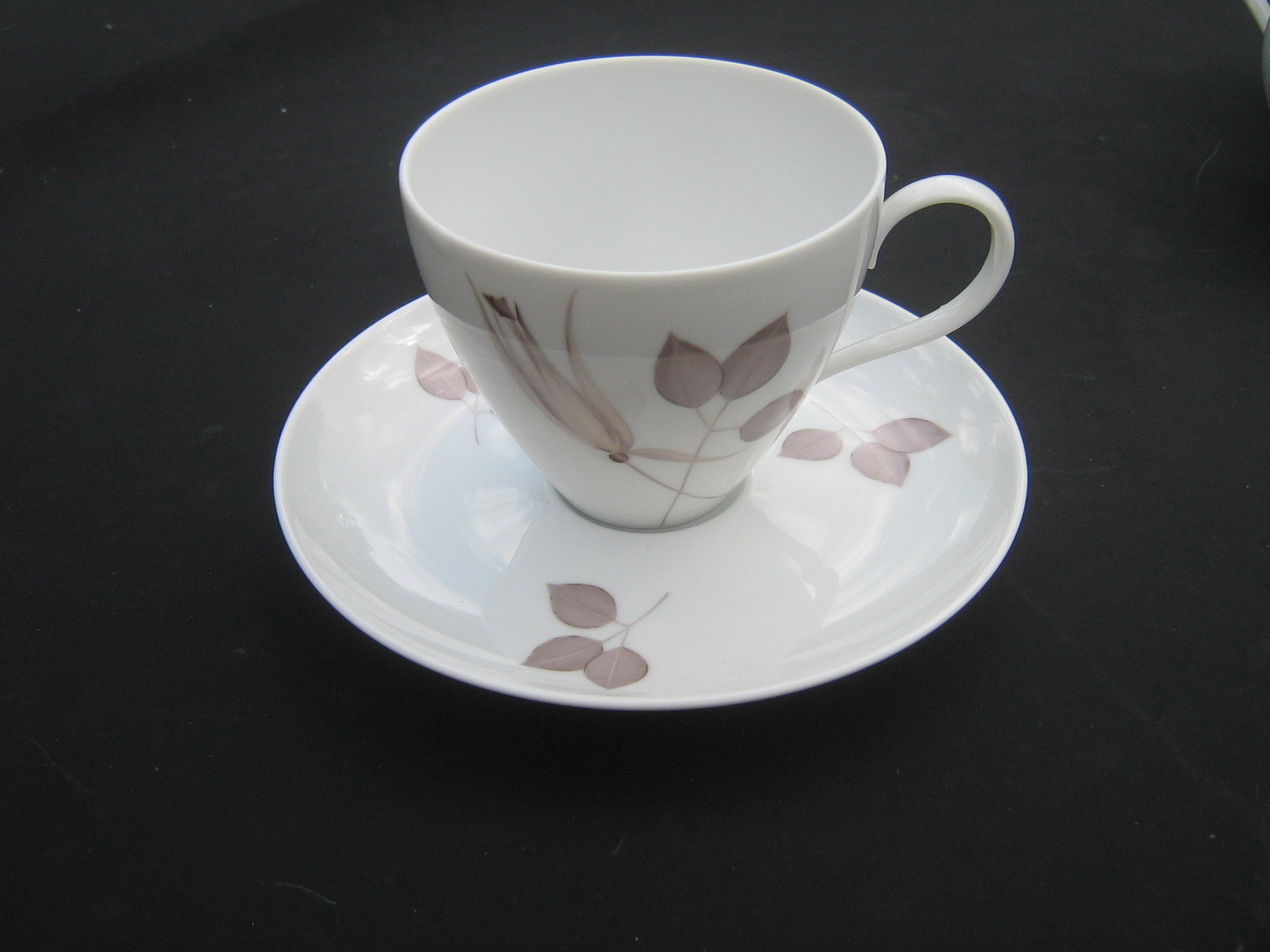 EVA ZEISEL JOHANN HAVILAND 12 PLACE SETTINGS PLUS SERVING PIECES ...