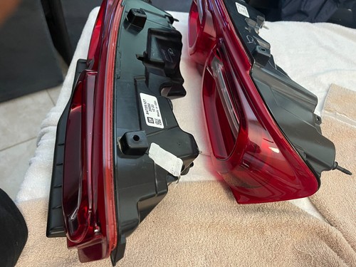Like New 2019-2023 Chevrolet Camaro OEM Rear Tail Lamp Set 84725127 ...