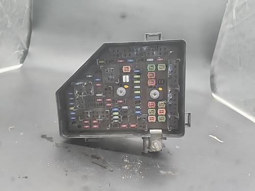 12 TRAVERSE FUSE BOX OEM MAIN PANEL ENGINE BCM BODY CONTROL MODULE ...