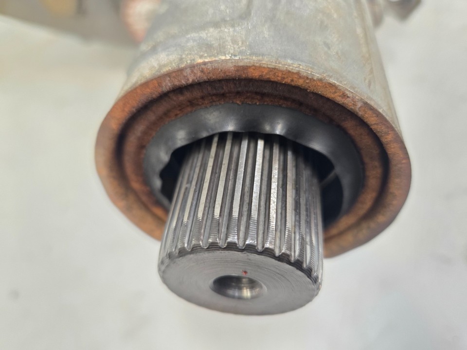 NP241 PASSANGER SIDE DROP TRANSFER CASE CHEVY GMC TRUCK BLAZER SUBURBAN ...