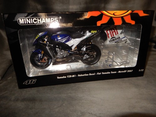 Minichamps Motorcycle 1/12 V Rossi Fiat Yamaha YZR-M1 Moto GP 2007 | eBay