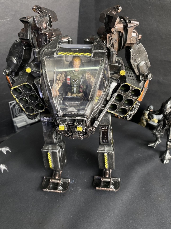 Dune Dust-Reaper Walker | Arrakis Patrol Mech | Custom Heavy-Weathered ...