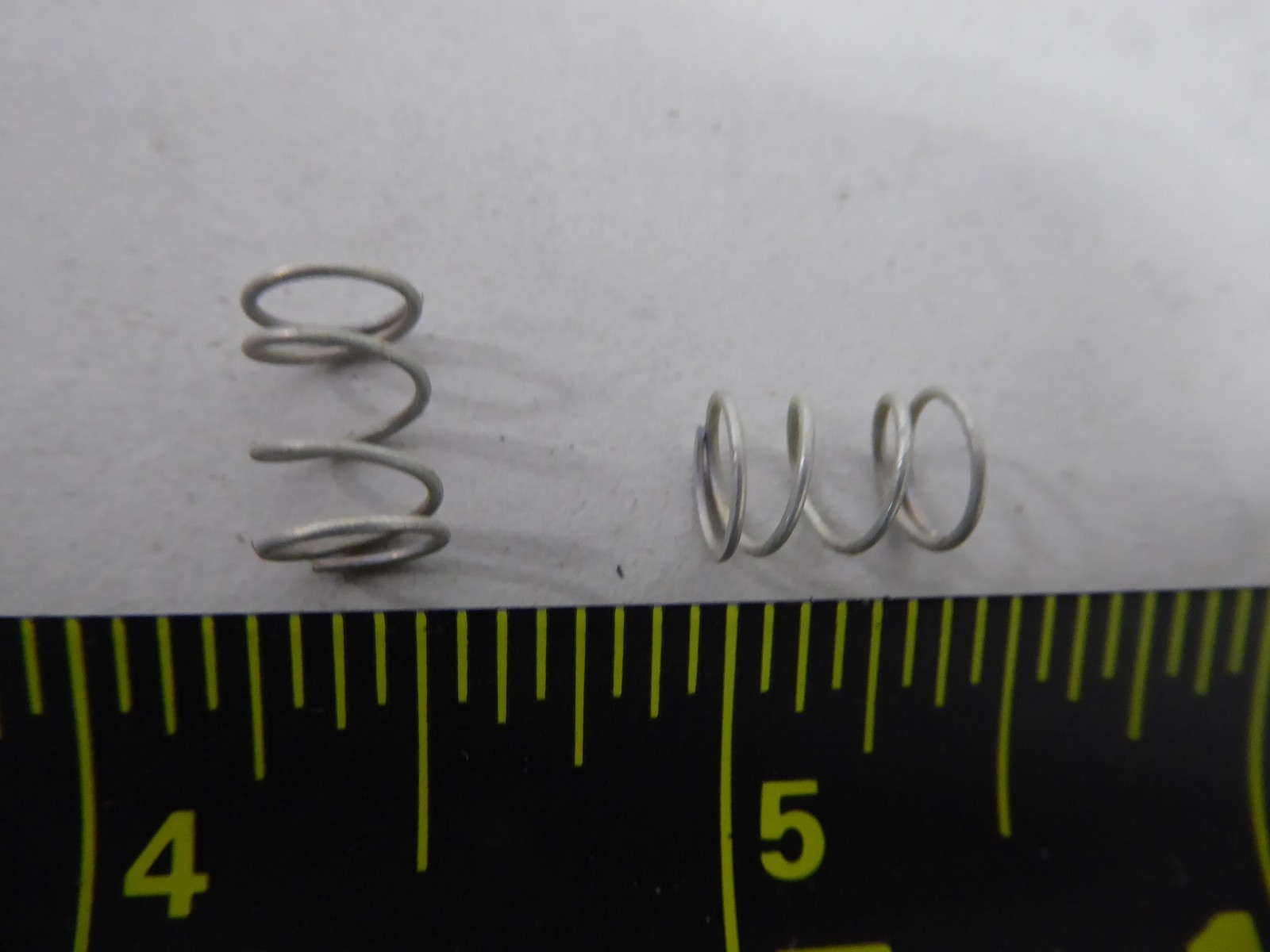 Lee Spring LC-026D-01-M Compression Spring 0.300 X 0.438 X 0.026 (Pack ...