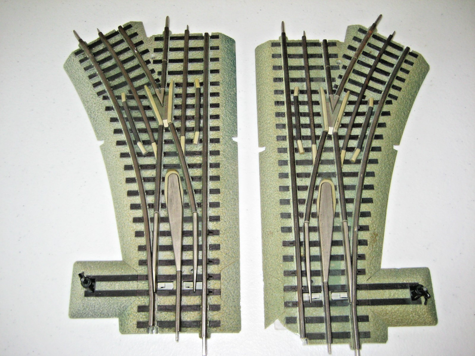 LIONEL FASTRACK PAIR R/L RIGHT LEFT HAND 036 MANUAL SWITCHES 6-12017 6 ...