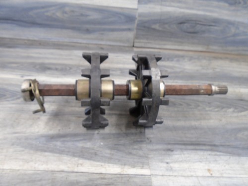 92 1992 Polaris Indy 700 Snowmobile Engine Drive Shaft Driveshaft Cogs ...