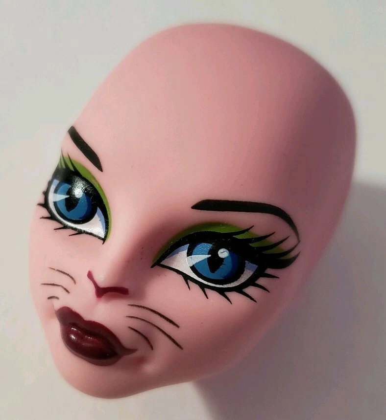 Monster High Doll Face Painting