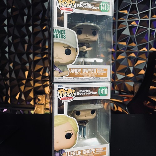 Funko Pop! Andy Dwyer 1413 + Leslie Knope 1410 New In Protectors | eBay