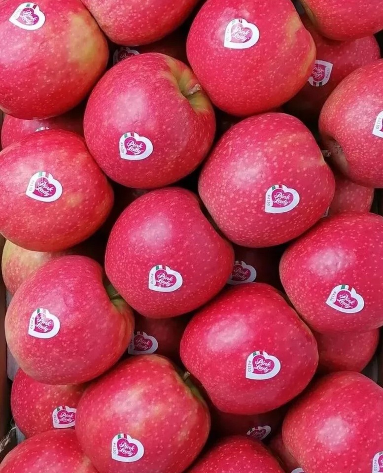 Fresh Pink Lady apples - 1kg - Free Postage - Quality New Season Apples ...