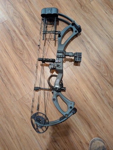 PSE Mach 30 Right Hand 70 Pound EC2 Cam, Carbon Hunting Bow, Charcoal ...