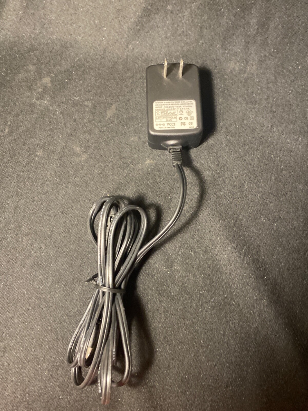 Deer Computer Co. LTD AC Adapter Model AD1605CW OUTPUT:4.0-5.5V = 2.6-2 ...