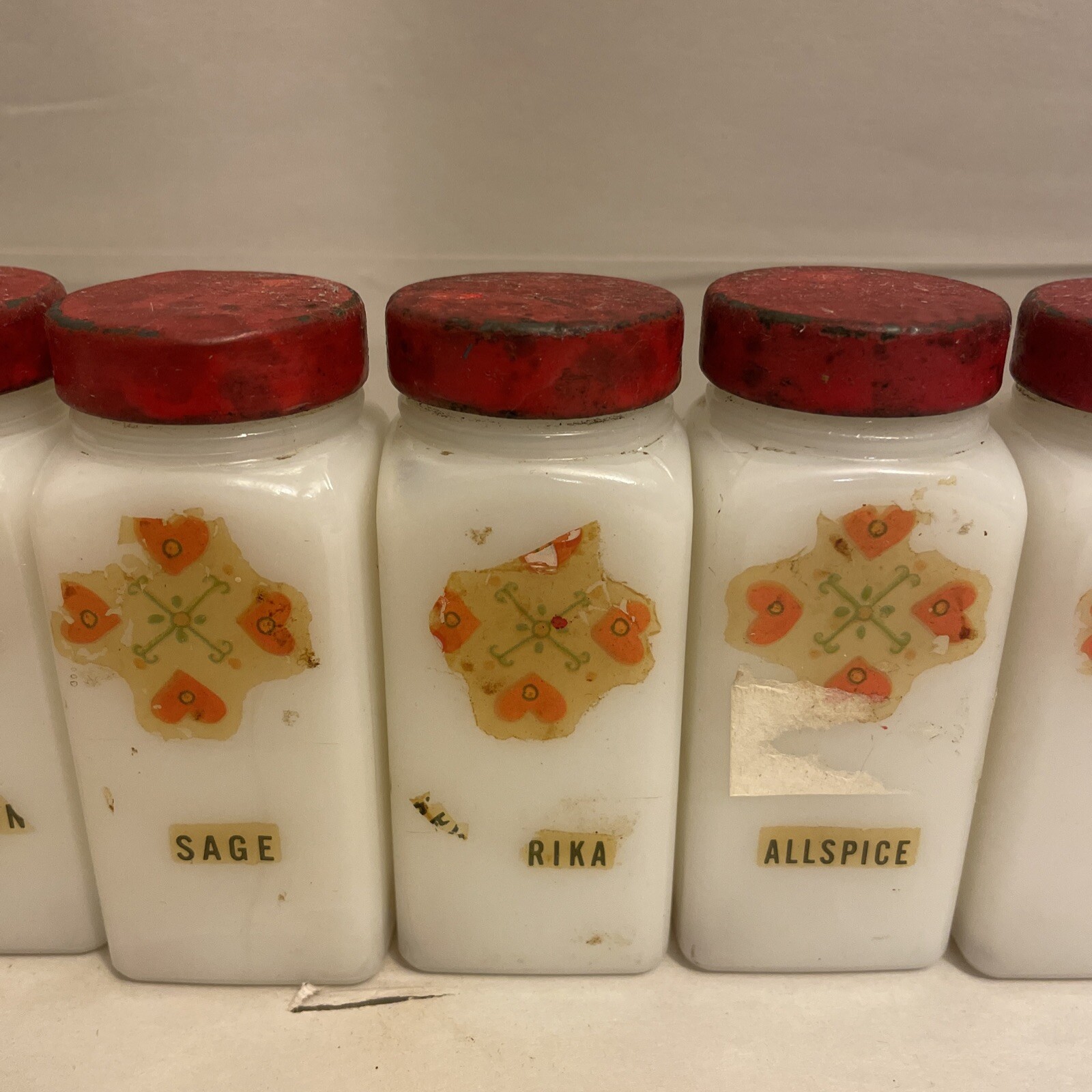 VINTAGE 10 SPICE RACK WHITE MILK GLASS RED CAPS TIN | eBay