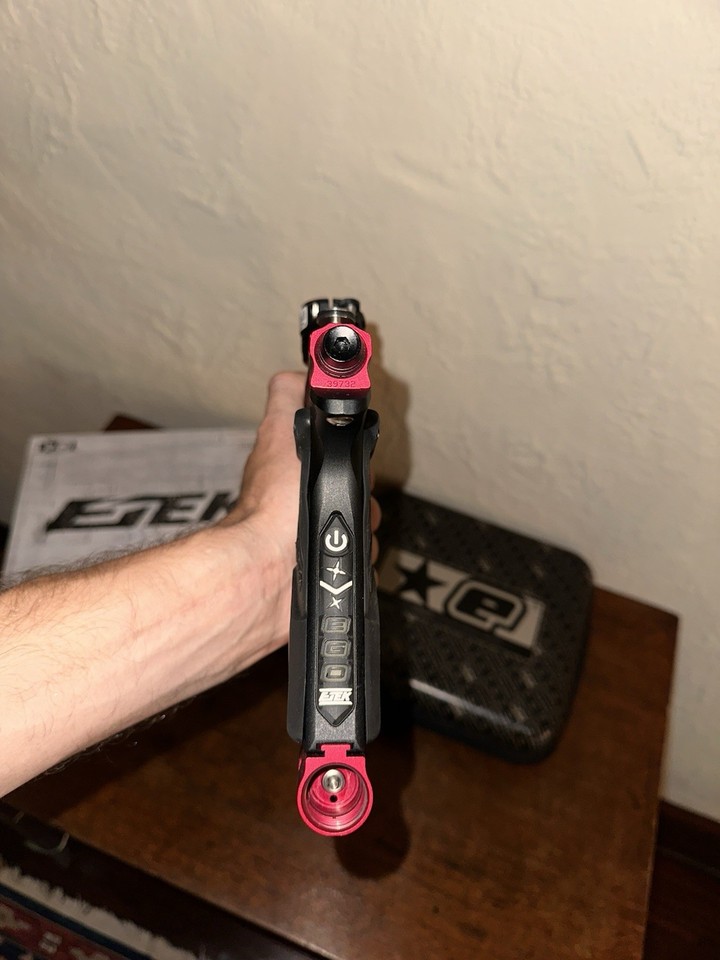 New Planet Eclipse Etek 4 AM Paintball Marker w Stand, pods, belt ...