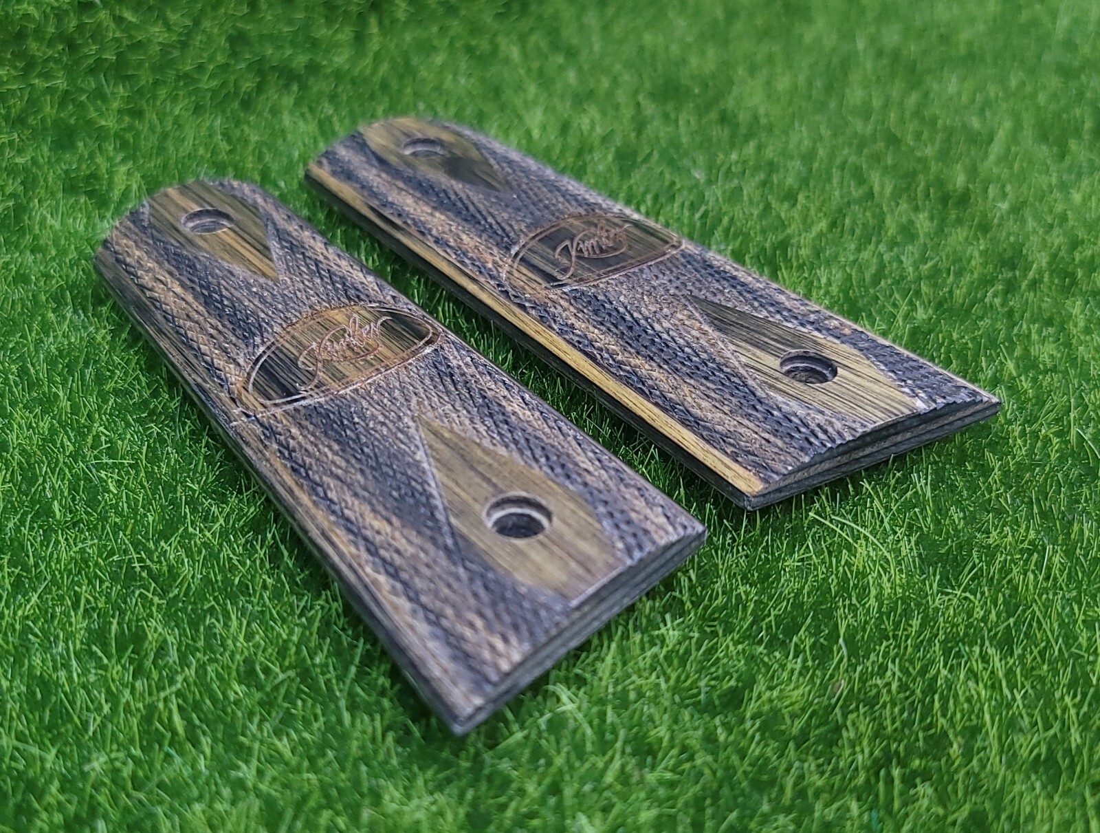 Kimber 1911 OEM Full Size Pistol Grip Black/Silver Laminate w/ Logo ...