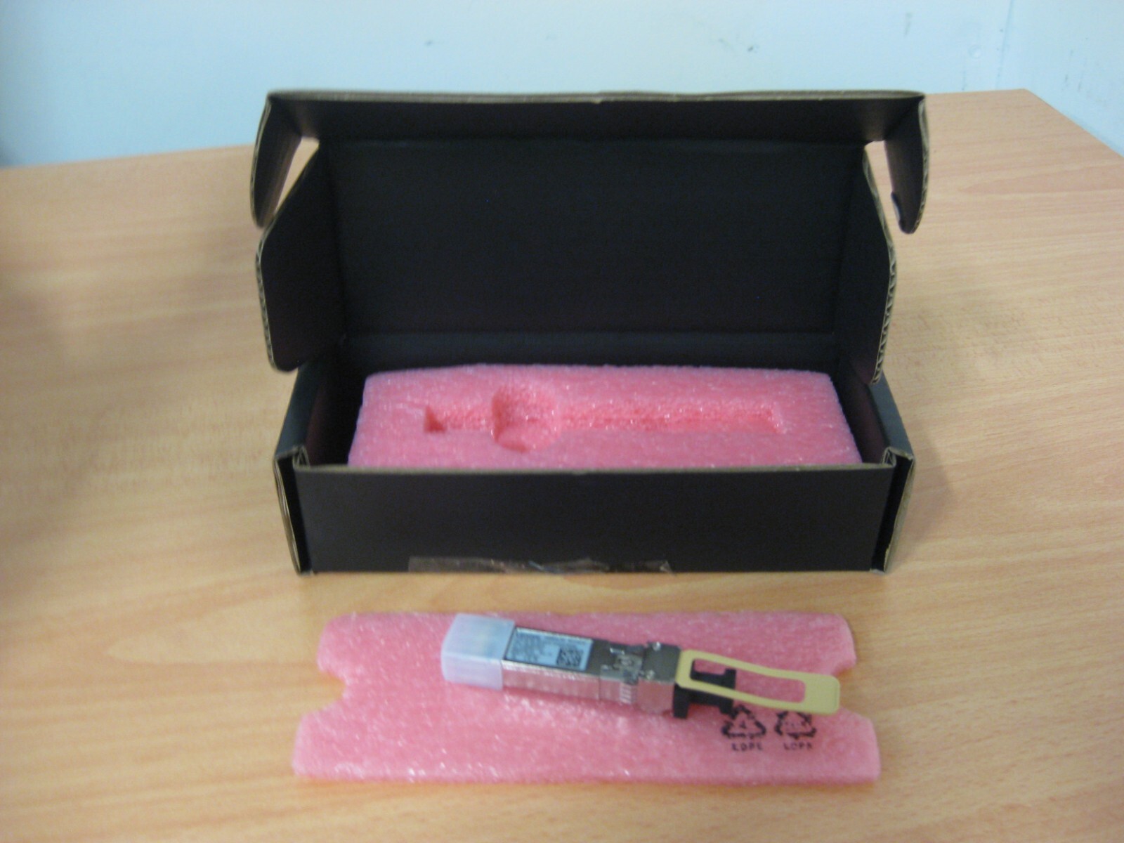 New Lenovo MMA2P00-AS 25GbE SFP28 Transceiver 00YD275 - 7G17A03537 Lot ...