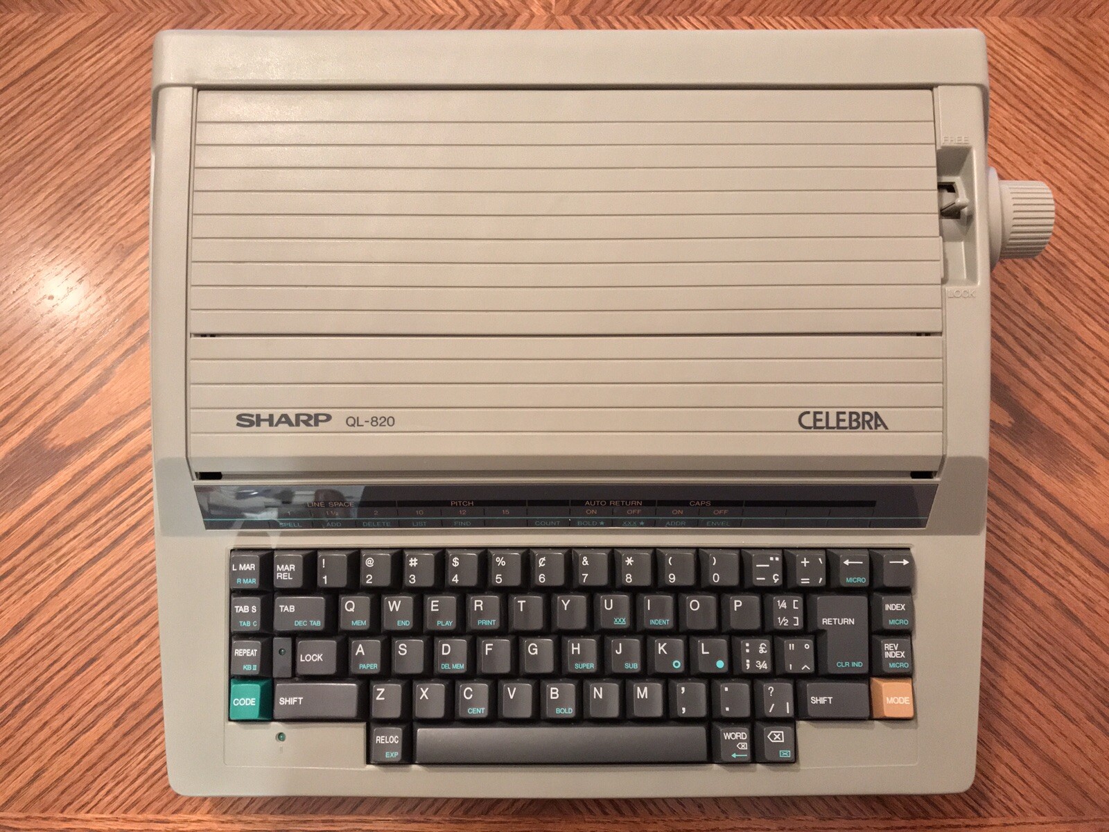 SHARP QL-820 CELEBRA PORTABLE ELECRONIC TYPEWRITER | eBay