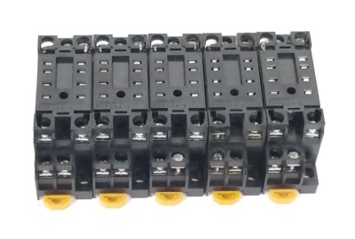LOT OF 5 OMRON PYF08A-E RELAY SOCKETS 7A, 250VAC, 2-M4X10 | eBay
