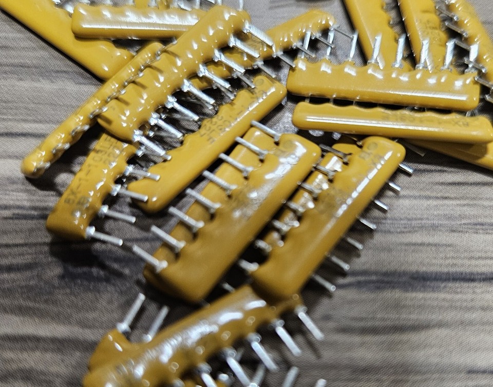 70 PCS BOURNS 4608X-101-103LF 8 PIN SIP 10K 1W 2% RES TF NETWORK NOS ...
