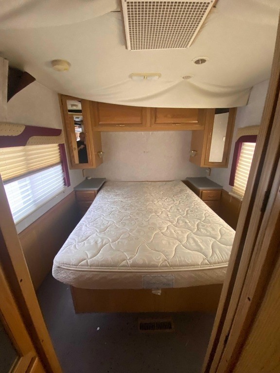 1995 Itasca Suncruiser 34SC Class A Oshkosh XC 5.9L I6 230 Turbo Diesel ...