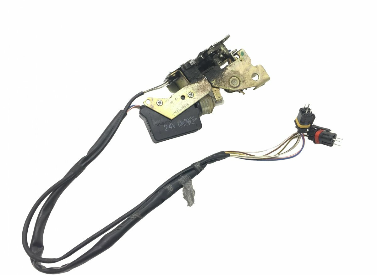 81626806147 Door lock, with central locking motor, Left MAN TGS,TGA,TGL ...