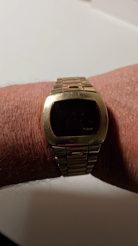 Men's Gold 1975 Pulsar P-4 Executive Digital Time Computer QUARTZ LED ...