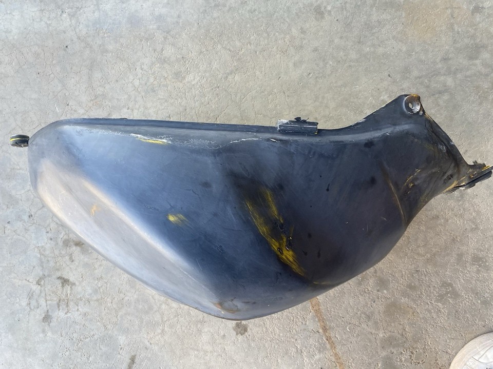 2005 Suzuki SV650S GAS TANK FUEL CELL PETROL RESERVOIR 2004 2003 2006 ...