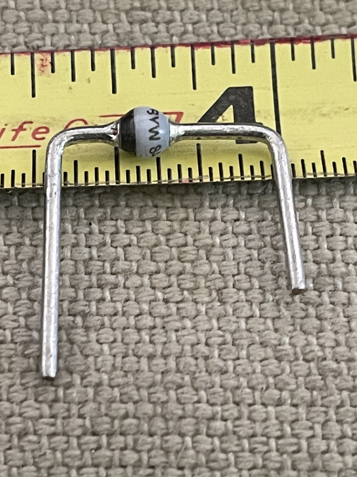 BYEW84RX17.5 Y Rectifier AVALANCHE DIODE STD-e2 600 v 3amp (30 pcs ...