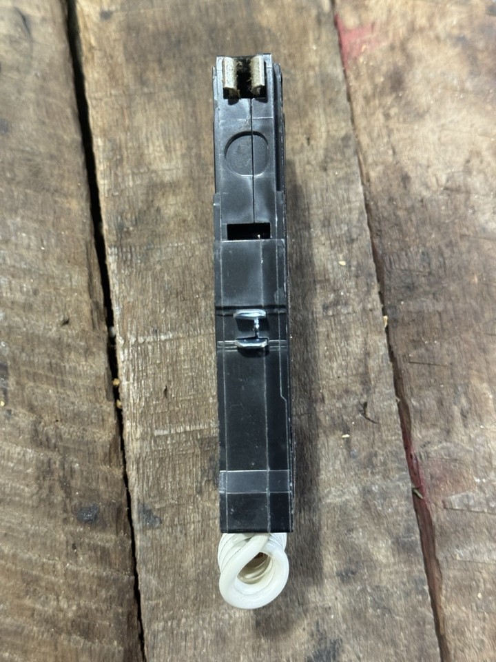 SQUARE D 15 AMP ARC-D-TECT ARC FAULT CIRCUIT BREAKERS 120 VAC 1P ...