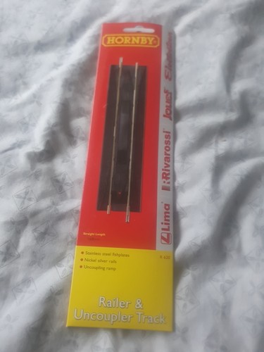 Hornby OO Gauge Model Railway Track Railer Uncoupler New In Packet R620 ...