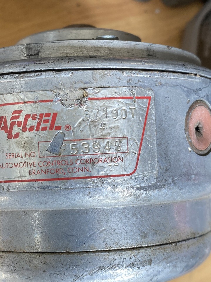 Accel Dual Point Distributor Tach Drive 37100T Model F53949 Used Nice ...