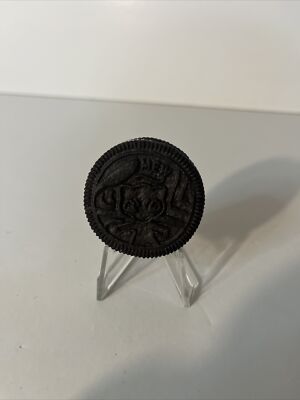 Mew Limited Edition Pokémon Oreo Chocolate Sandwich Cookies | eBay