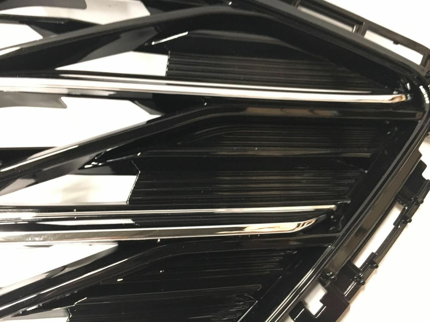 Center Front Grille Painted Black Fit 2019-2020 Chevrolet Malibu ...