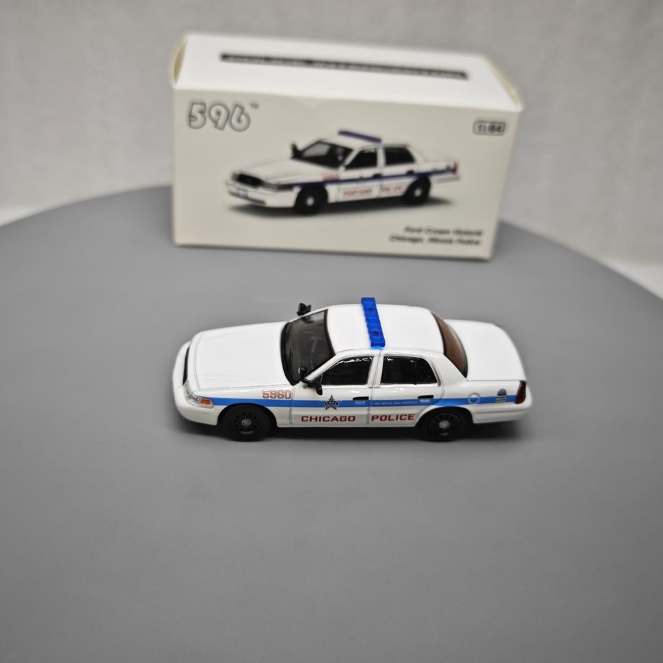 596 1:64 White Chicago Police Crown Victoria CV EN114 Model Diecast ...