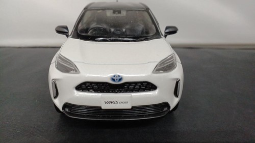 YARIS CROSS 1/30 color sample | eBay Australia