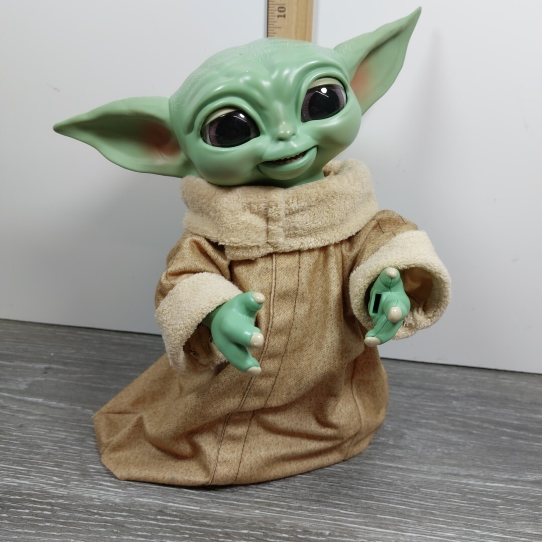 Star Wars Grogu Animatronic Toy Action Figure. Baby Yoda Star Wars ...