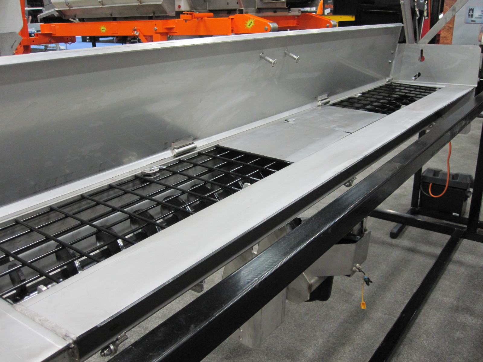 92440SSA Buyers SaltDogg Electric Under Tailgate Spreader Standard ...