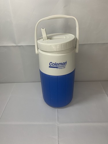 COLEMAN POLYLITE Blue Beverage Jug- Polylite 2 Liter Water Cooler 1/2 ...