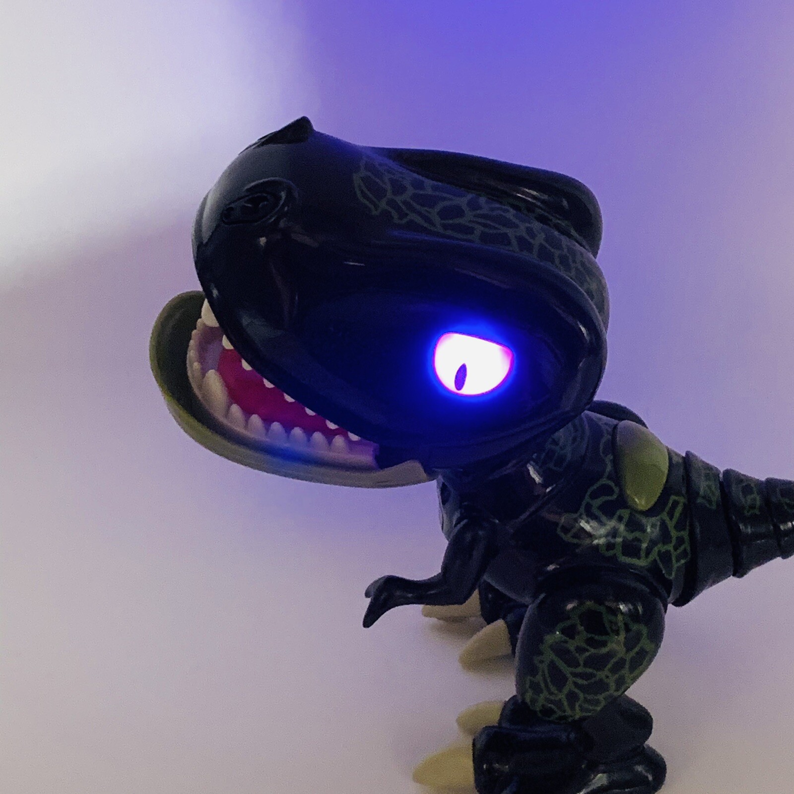 Zoomer Chomplingz Tiger Tail Z-Rex Interactive Chomping Black/Green ...