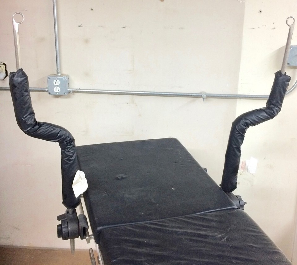 Skytron 4-020-02-4 lithotomy stirrups with new straps. Good cond ...