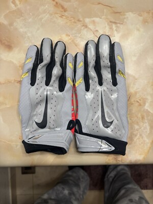 Nike Oregon Ducks Special Ed Support Our Troops Football Gloves ...