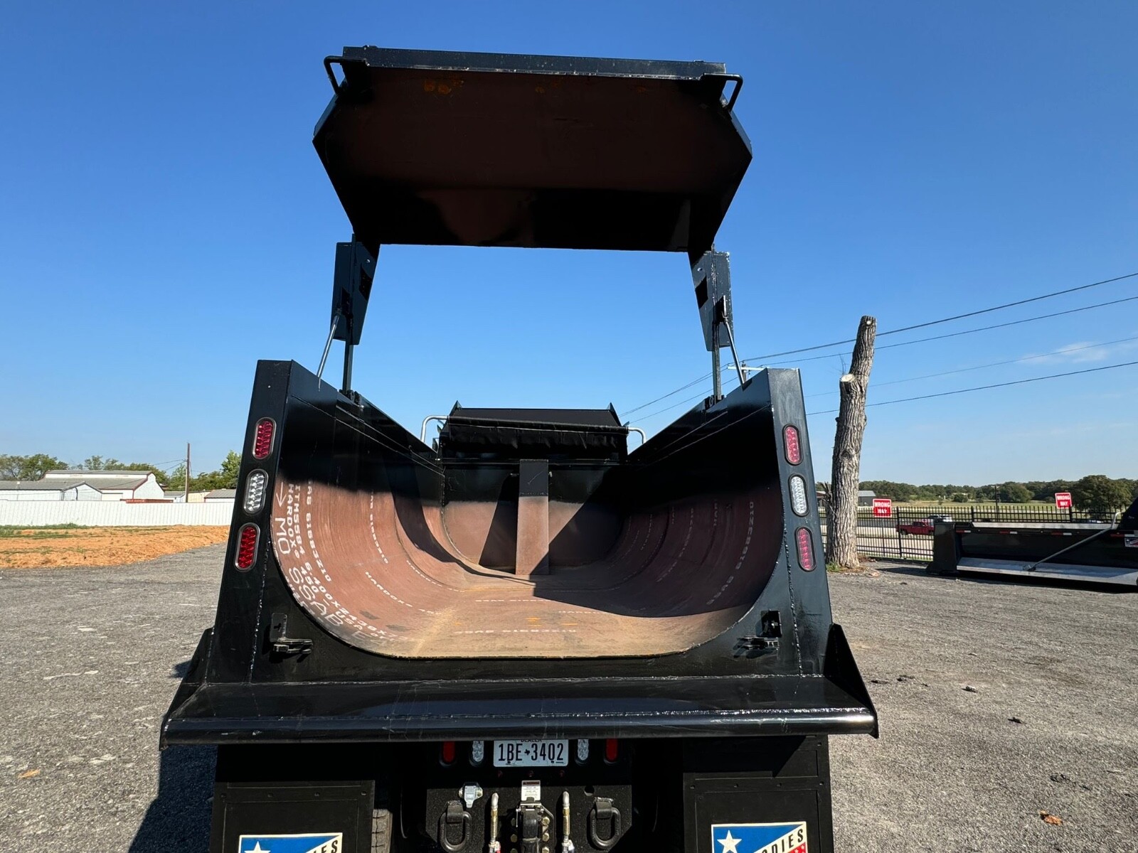 NEW 15' ELLIPTICAL DUMP BODY HARDOX AR500 1/4 GAUGE PNEUMATIC TAILGATE ...