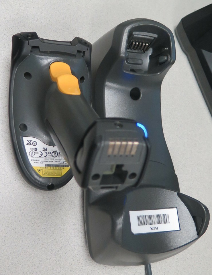 Motorola Symbol Barcode Scanner MT2090-HD0D62170WR W/ Cradle 1D 2D Scan ...