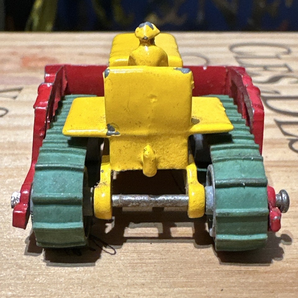 Superb MATCHBOX LESNEY Moko 18a Caterpillar Bulldozer original vintage ...