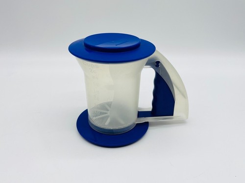 Tupperware Sift N Style Store Flour Sifter 3347 Squeeze Handle Base Lid ...