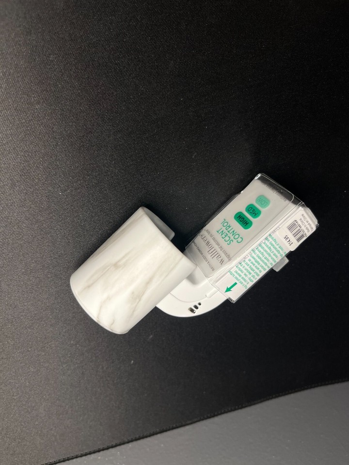 Bath & Body Works Wallflowers Home Fragrance Diffuser Plug In-U Choose ...