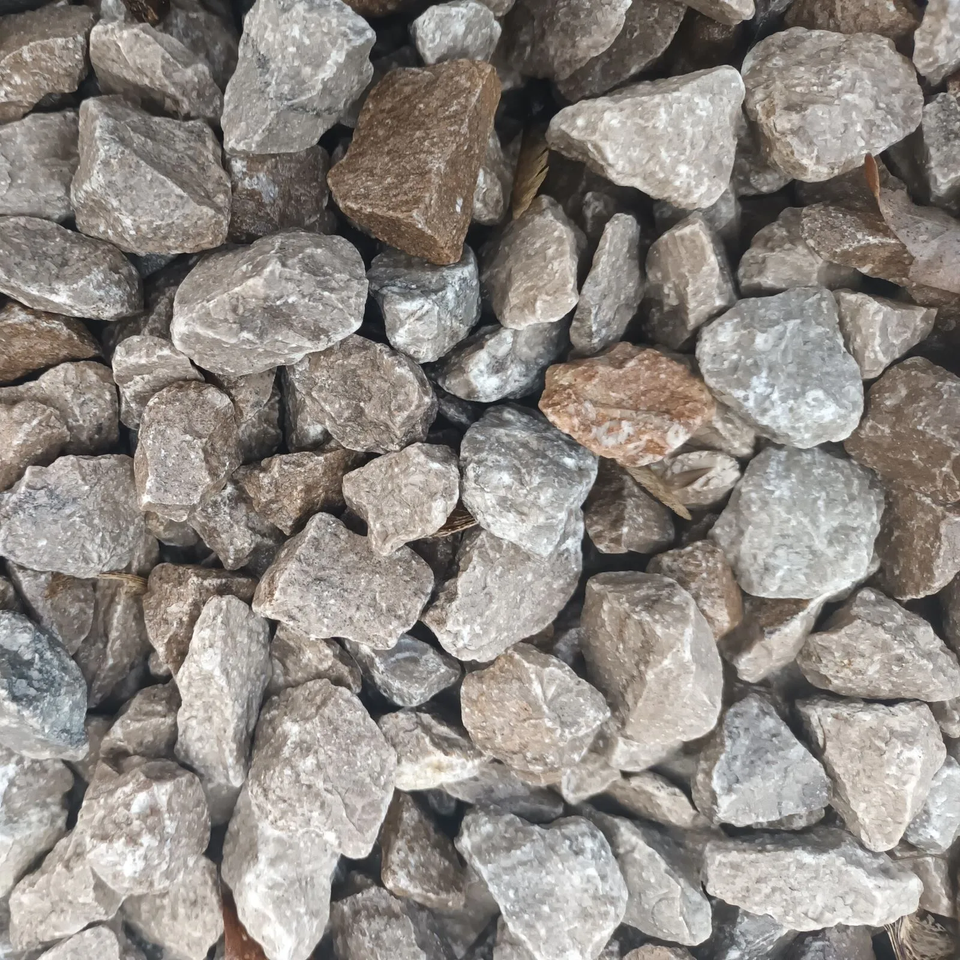 Limestone Decorative Garden Chippings 20mm Stone Rock Pebble Polybag ...