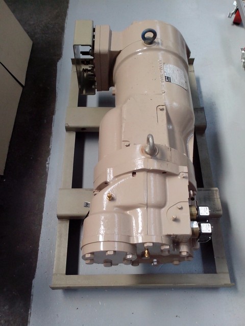 TRANE Helical Rotary Screw Compressor CHHB100 - COM4465/381E for sale ...