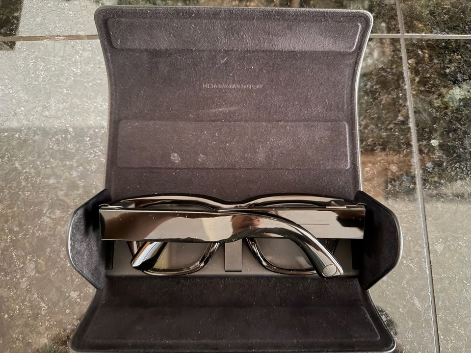 Ray-Ban Meta Display Glasses Charcoal Black Size 2+ Neural Band Bundle ...